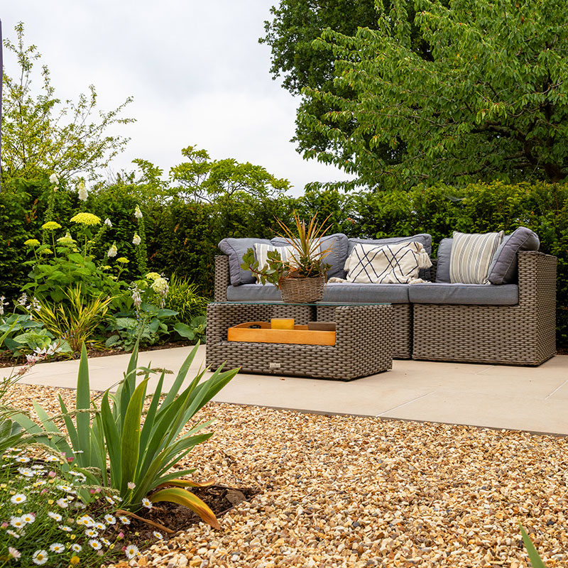 Why Choosing the Right Landscaper Matters – Craft Landscapes